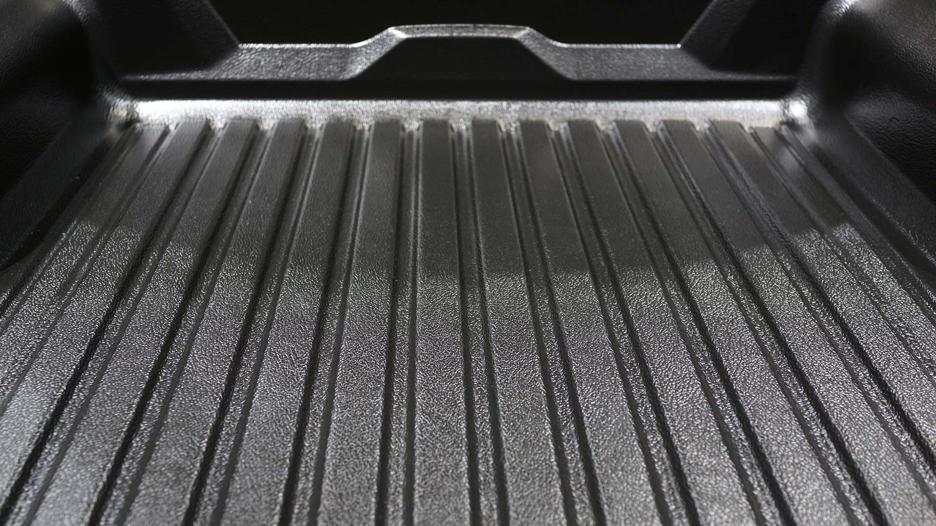 Top-Quality Bed Liners | LRM Customs